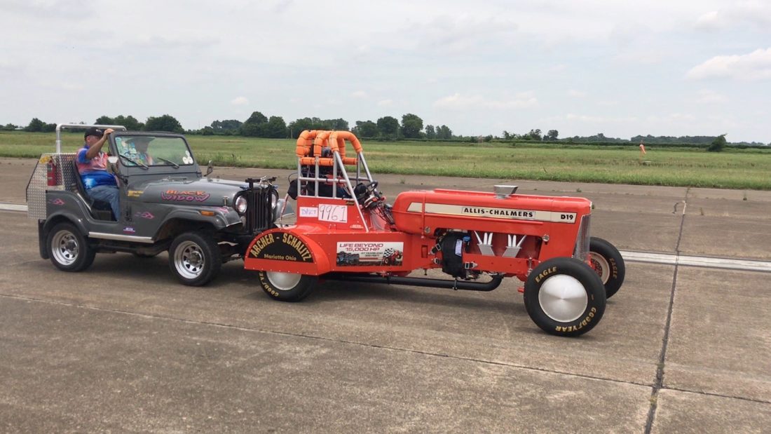 Speed record in a tractor | News, Sports, Jobs - Marietta Times